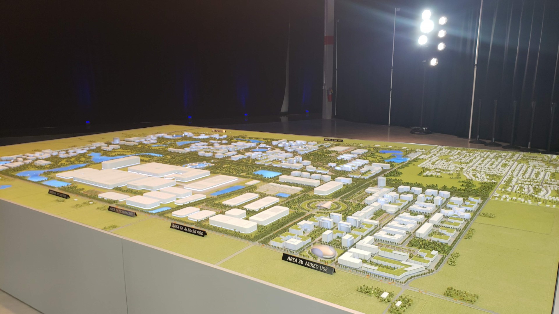 Matt Moroney: Foxconn: It's historic, it's happening & it's exciting ...